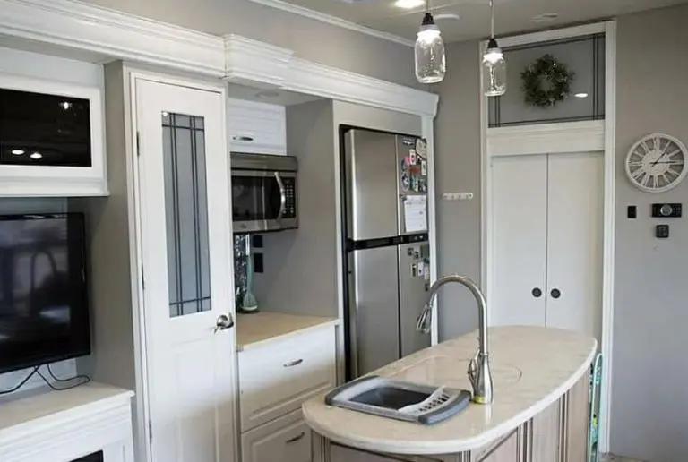 30 RV Kitchen Makeovers that will Inspire Your Inner Designer