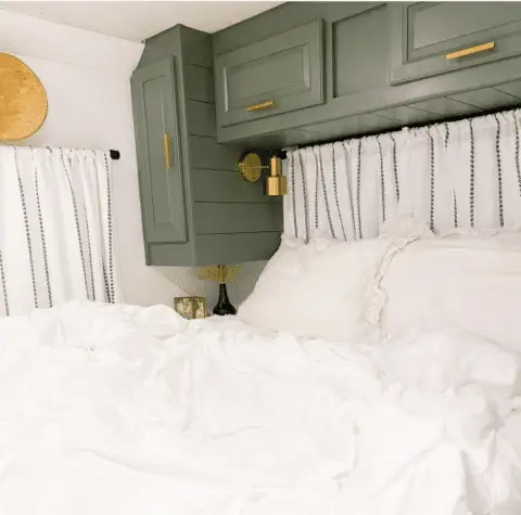 42 Gorgeous RV Bedroom Remodels for Cozy Inspiration